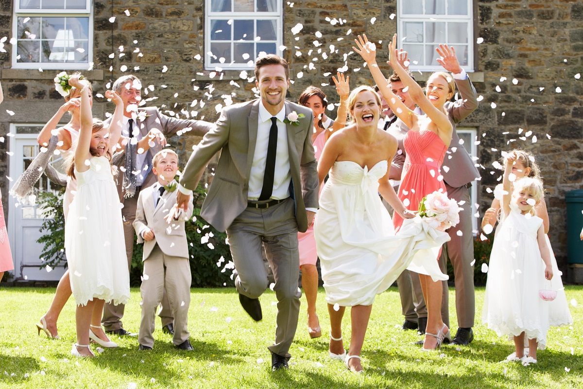 Make Your Wedding More Special with These Fun Venue Reception Ideas ...